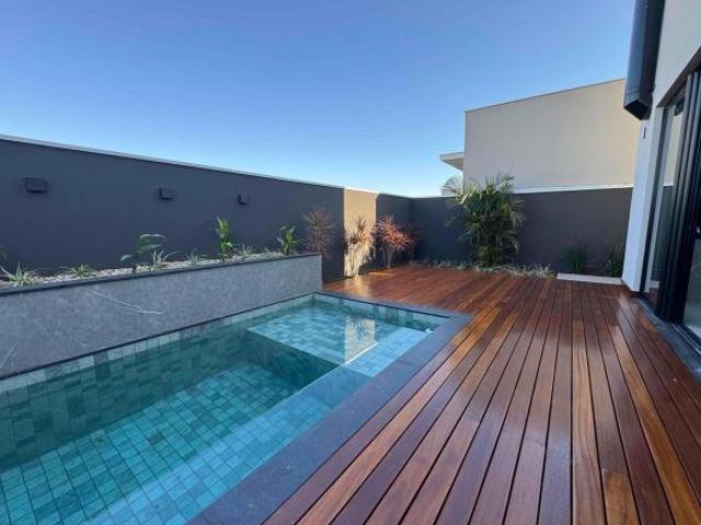 PARQUE TAUÁ/ARANGUÁ R$ 1.938.000 Casa em condomínio à Venda, 4 Suites, 226 m², 4 vagas, Londrina