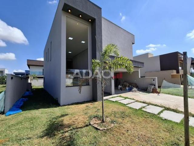 Parque Ville Jacarandá Casa em Condomínio com 3 Quarto s por R$ 1500000.00 no setor Jardim Cristal
