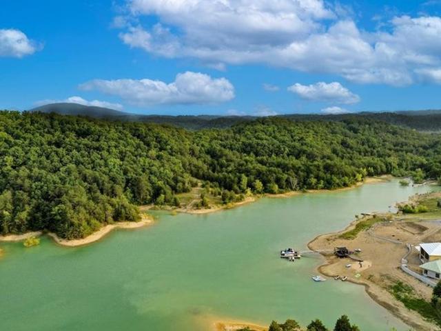Parrotts Chapel, Sevierville, TN 37876