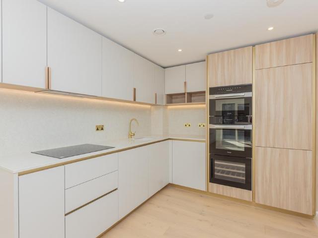 Parrs Way, Fulham Reach, W6 1 bed apartment to rent £3,100 pcm £715 pw