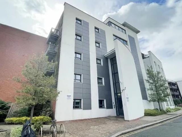 Parrs Wood Road, Parrs Wood, Manchester, M20 5NN, United Kingdom | 2 bed apartment for rent #139543522 | Rentberry