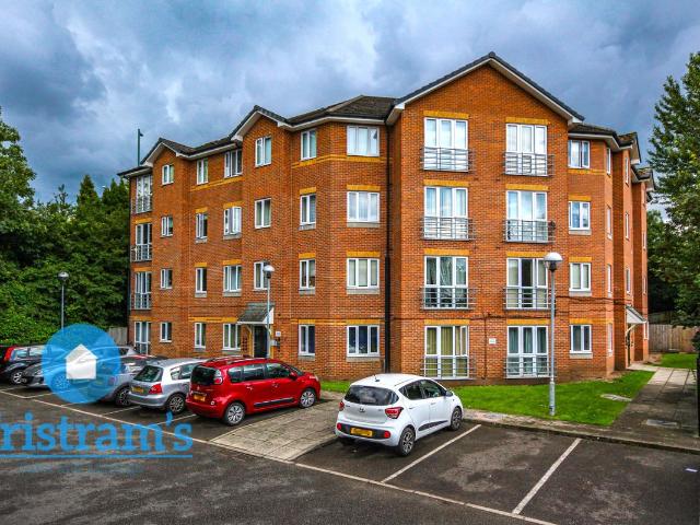 Parry Court, Carlton NG3, 2 bed flat to rent, £800 pcm | PrimeLocation