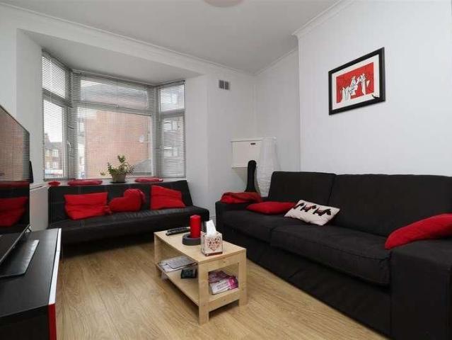 Parson Street, Hendon, London, NW4