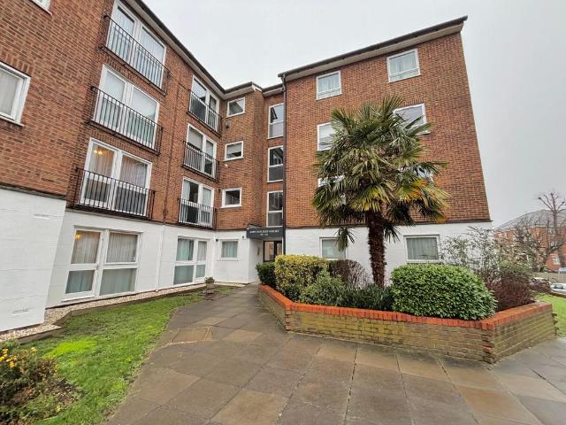 Parson Street, London NW4 2 bed apartment to rent £2,200 pcm £508 pw