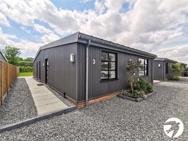 Parsonage Lane, Sidcup DA14, 3 bed bungalow to rent, £3,000 pcm | PrimeLocation