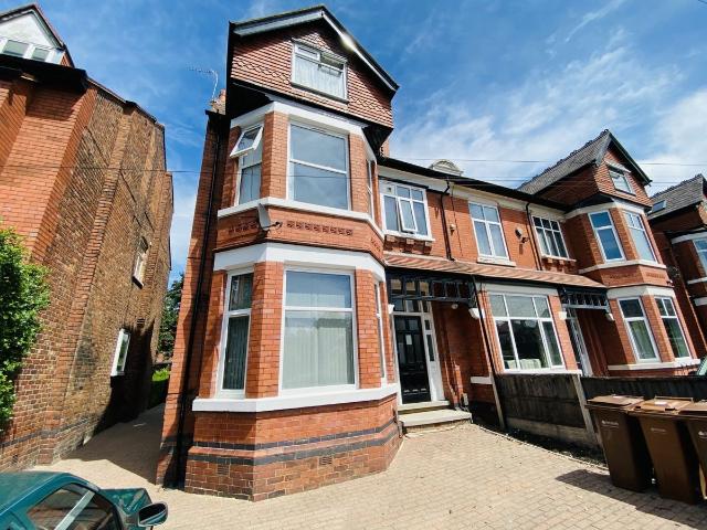Parsonage Road, Heaton Moor, Stockport SK4, Studio to rent, £750 pcm | PrimeLocation
