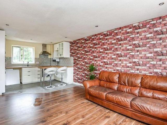 Parsons Mead, Croydon