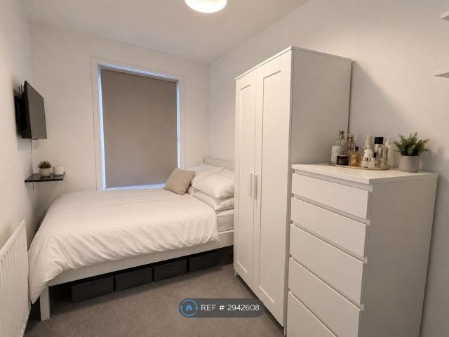 Parsons Mews, London SW18, Room to rent, £995 pcm | PrimeLocation