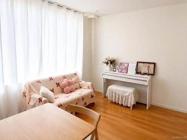 Parsons Blvd Apt C, Flushing, Condo For Sale