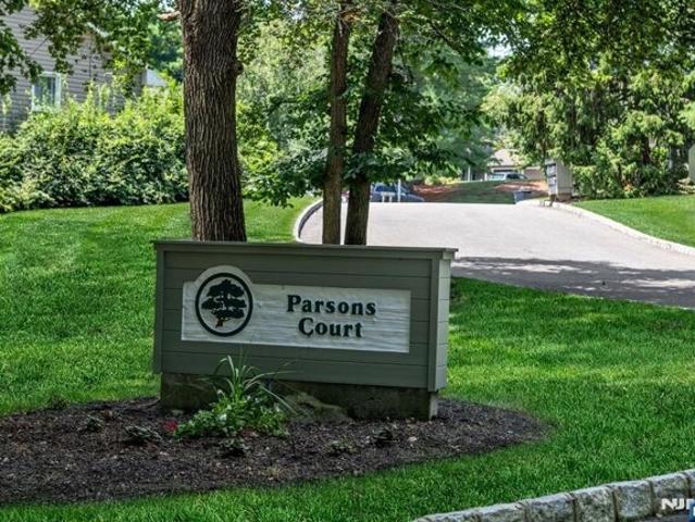 Parsons Ct, Mahwah, Condo For Sale
