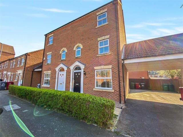 Parsons Road, Langley SL3, 4 bed town house to rent, £2,300 pcm | PrimeLocation