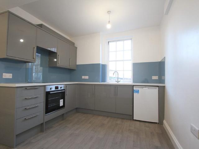 Parsons Street, Banbury OX16, 1 bed flat to rent, £875 pcm | PrimeLocation