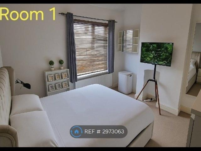 Walton, Peterborough PE4, Room to rent, £700 pcm | PrimeLocation
