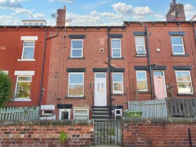 Pasture Mount, Leeds, 2 Bedroom Terraced