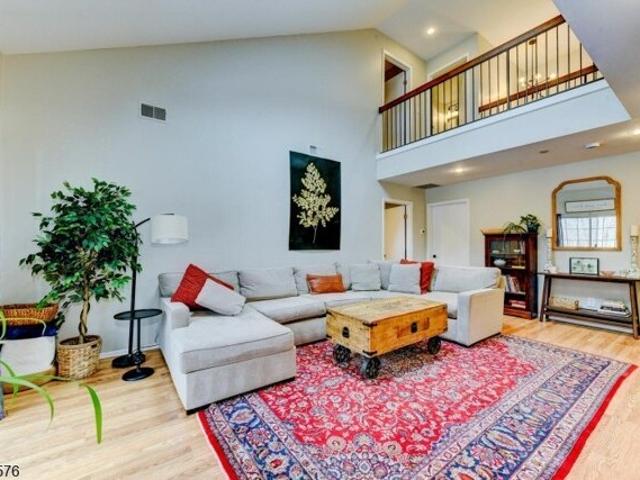 Pasture Ct, Roxbury Township, Condo For Sale