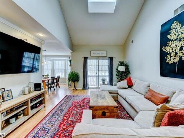 Pasture Ct, Roxbury Township, Condo For Sale