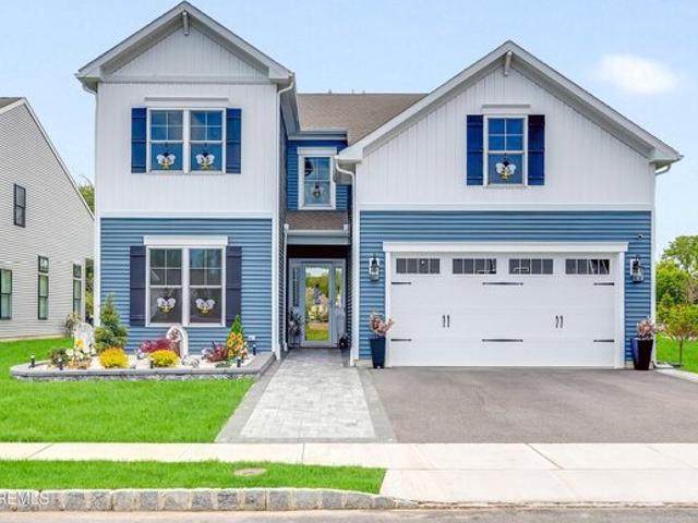 Pasture Dr, Farmingdale, Home For Sale