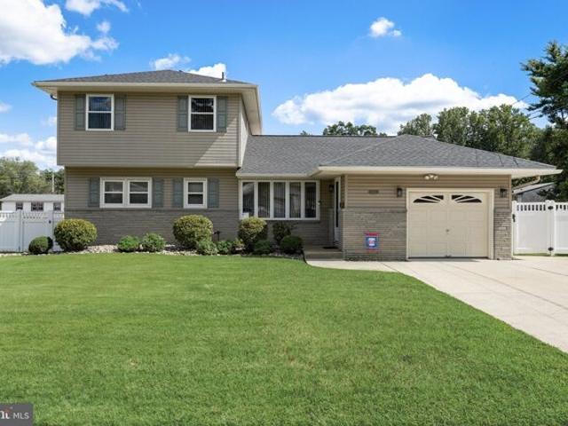 Pasadena Dr, Magnolia, Home For Sale
