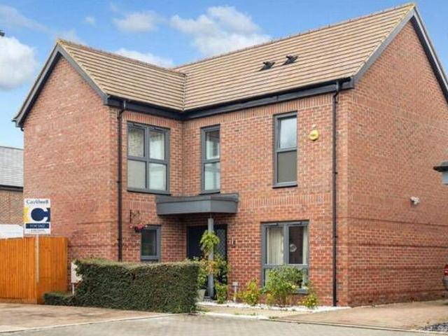 Pascal Mews, Oakgrove, 3 Bedroom Detached