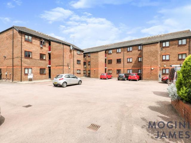 Pascall Court, St. Peters Street. 2 bed flat to rent £1,050 pcm £242 pw