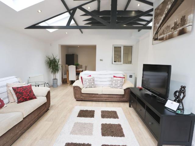 Passage Road, Bristol BS10, 4 bed detached house to rent, £3,600 pcm | PrimeLocation