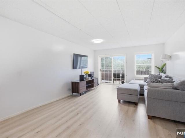 Passaic St Apt H, Hackensack, Condo For Sale