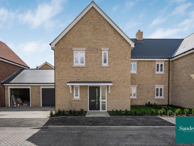 Patten Drive, Fulbourn CB21 3 bed property to rent £2,350 pcm £542 pw