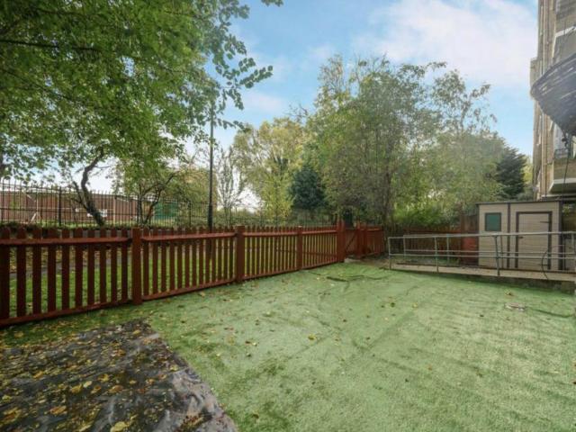 Patten House, Green Lanes, N4 3 bed flat to rent £2,650 pcm £612 pw