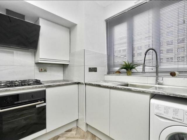 Patten House, Green Lanes, N4 3 bed flat to rent £2,650 pcm £612 pw