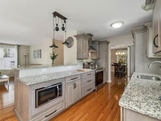 Patch Hill Ln, Milford, Home For Sale