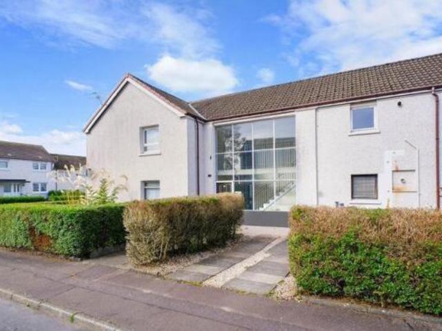 Paterson Crescent, Irvine, 2 Bedroom Apartment