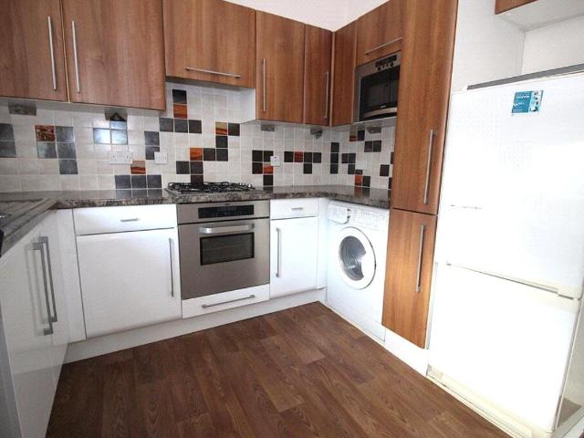 Paterson Ct, London EC1V, 2 bed flat to rent, £3,000 pcm | PrimeLocation