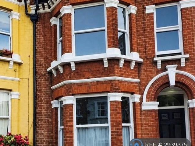 Pathfield, London, SW16 1 bed flat to rent £1,800 pcm £415 pw