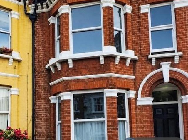 Pathfield Road, London, SW16 1 bed flat to rent £1,800 pcm £415 pw