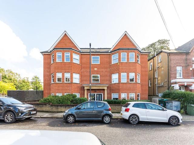 Pathfield Road, Streatham Common, London SW16, 2 bed flat to rent, £2,500 pcm | PrimeLocation