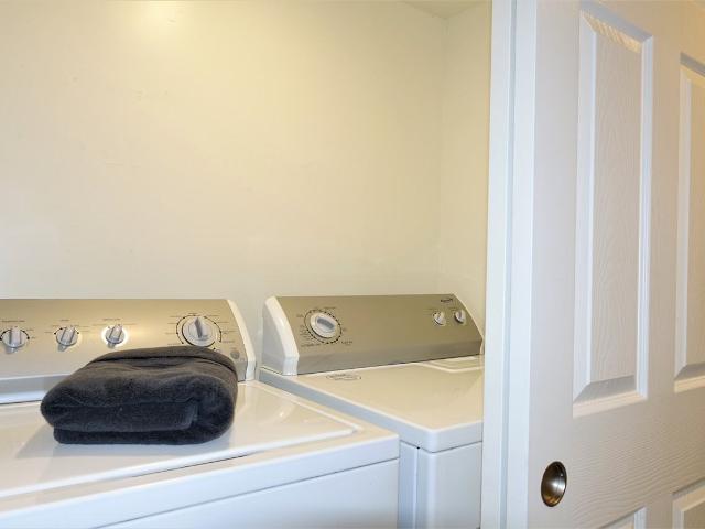 Patio 15 2 Bedroom Apartment for Rent at 1523 West Colter Street, Phoenix, AZ 85015
