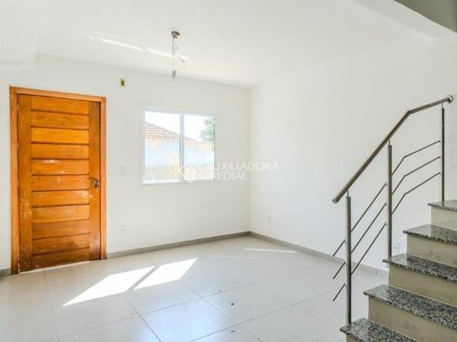 Patio com churrasqueira. Fase final da obra