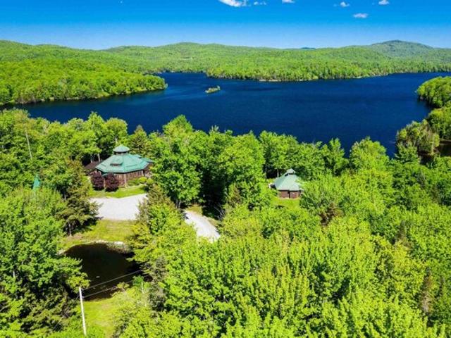 Patnoe Farm Dr Unit B, Hyde Park, Home For Sale
