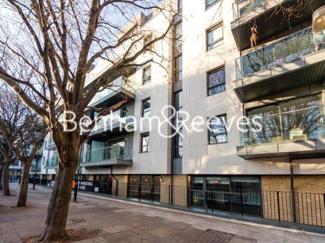 Paton Street, London, EC1V 2 bed property to rent £3,500 pcm £808 pw