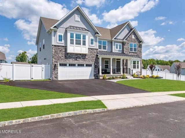 Patriot St, Farmingdale, Home For Sale