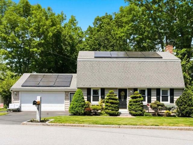 Patricia Ln, Manchester, Home For Sale
