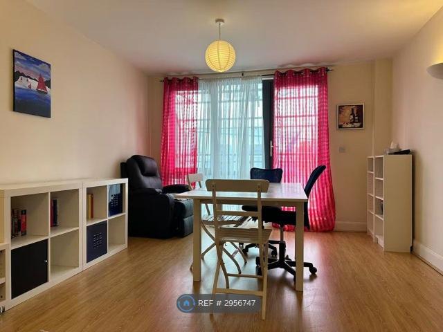 Patrick Court, London SE1, 2 bed flat to rent, £2,985 pcm | PrimeLocation