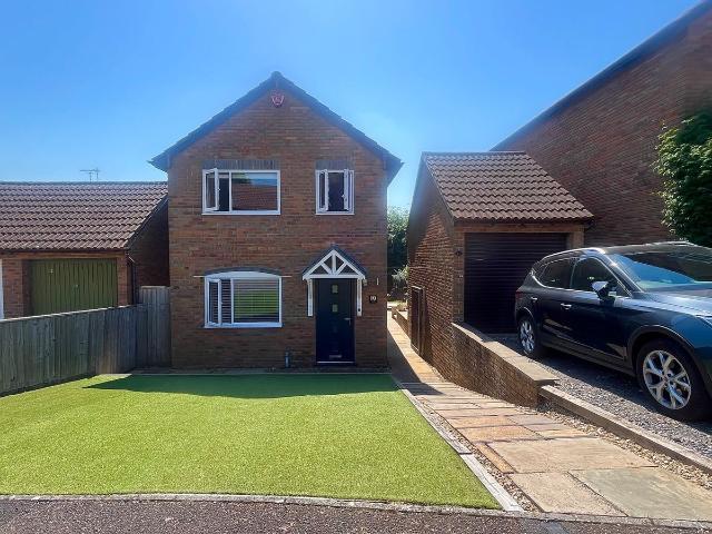 Patrum Close, Taunton TA1, 3 bed detached house to rent, £1,500 pcm | PrimeLocation