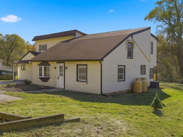 Pautipaug Hill Rd, Sprague, Home For Sale