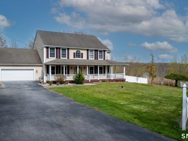 Pautipaug Hill Rd, Sprague, Home For Sale