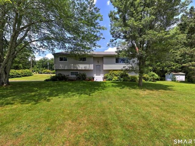 Paugussett Rd, Newtown, Home For Sale