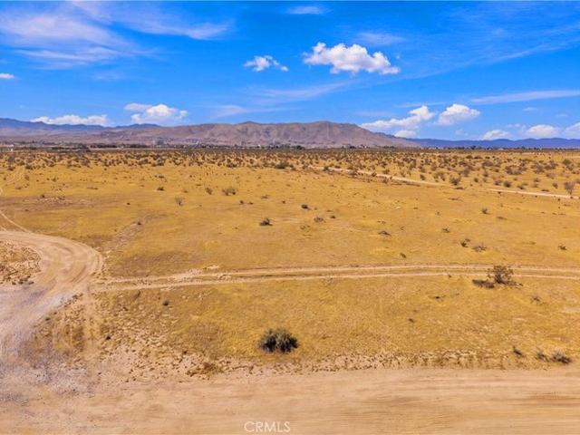 Pauhaska Rd, Apple Valley, CA 92308