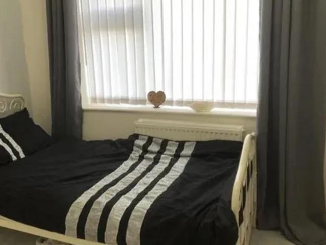 Paulden Drive, Woodhouses, M35 0SP, United Kingdom | 4 bed house for rent #137304853 | Rentberry
