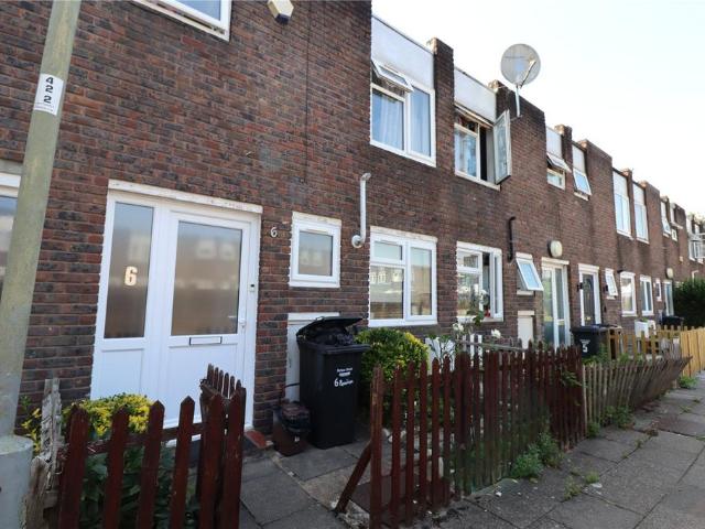 Paulhan, London NW9 3 bed terraced house to rent £2,100 pcm £485 pw