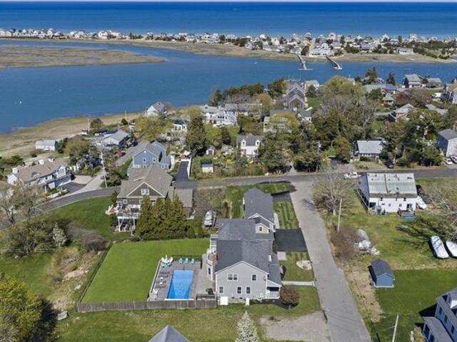 Pauline Rd, Marshfield, Home For Sale